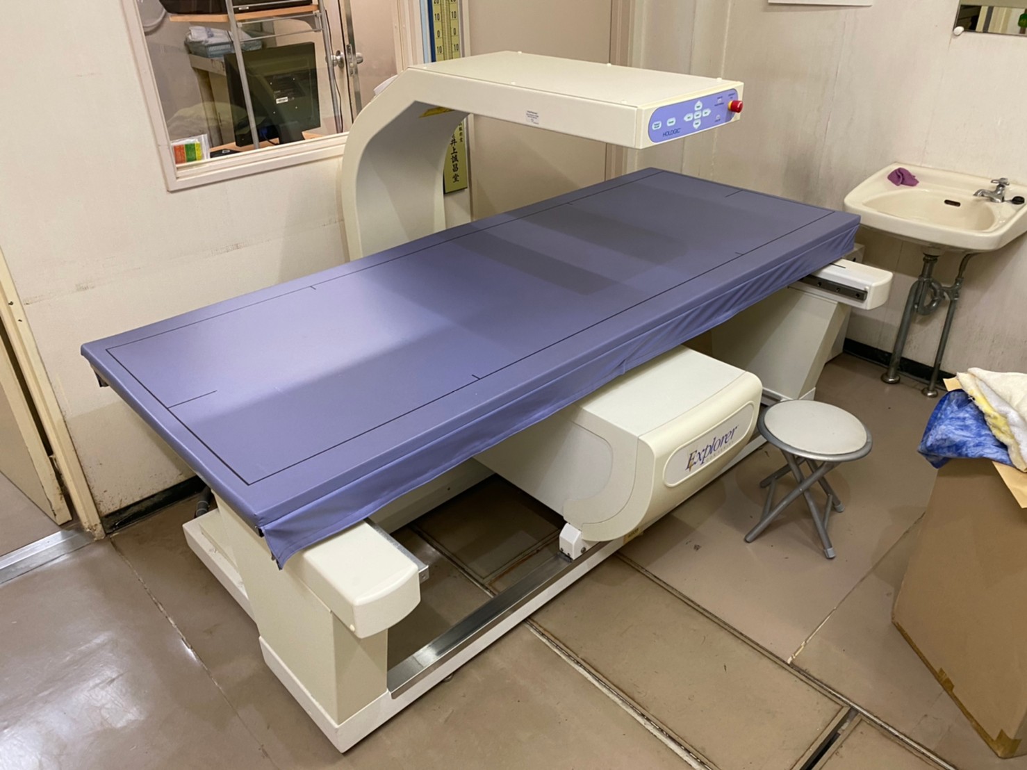 Product detail｜12438｜HOLOGIC Japan｜X-ray bone density measuring device ...